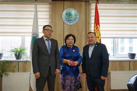 Монголын Хуульчдын холбооны гишүүн хуульч Эрдэнэжаргалын Ариунаа Төрийн