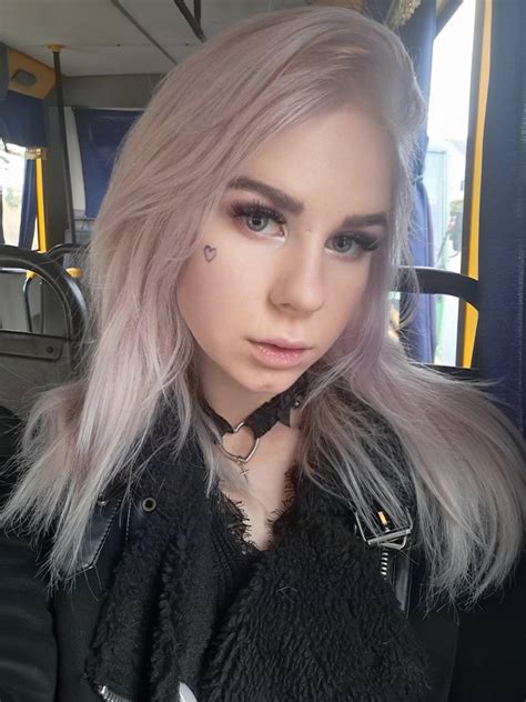Hey Everybody Im Going Shopping Rselfie