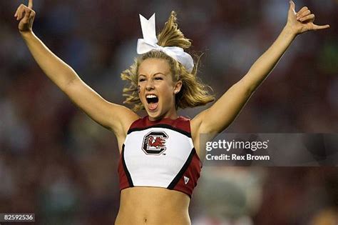 North Carolina Cheerleaders Imagens E Fotografias De Stock Getty Images