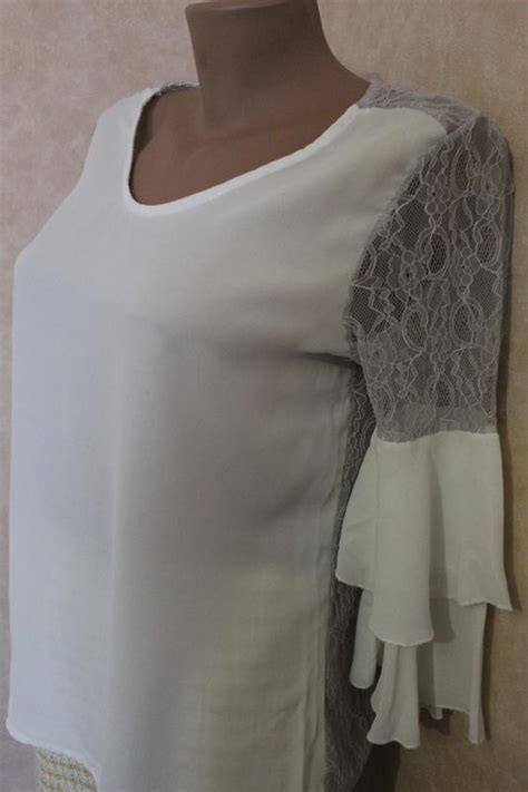 Блуза с красивой спинкой нарядная — ціна 100 грн у каталозі Блузи Купити жіночі речі за