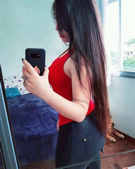 Brunette Selfie Tonny