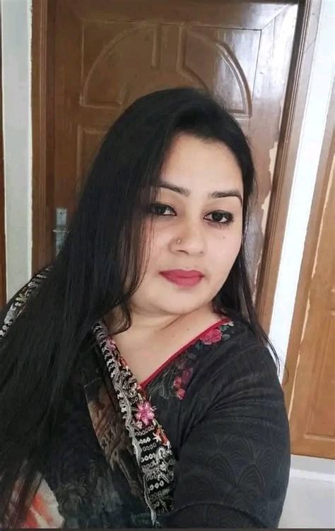 Bangla Choti Golpo বাংলা চটি গল্প Kiss করতে করতে দুইজন দুইজনের জামা কাপড় খুলে ফেলার যে