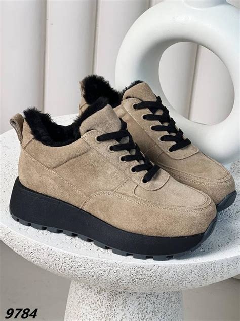 Кросівки зимові замшеві — ціна 1700 грн у каталозі Кросівки Купити жіночі речі за доступною