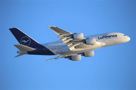 Photo of Lufthansa A388 (D-AIMC) - FlightAware
