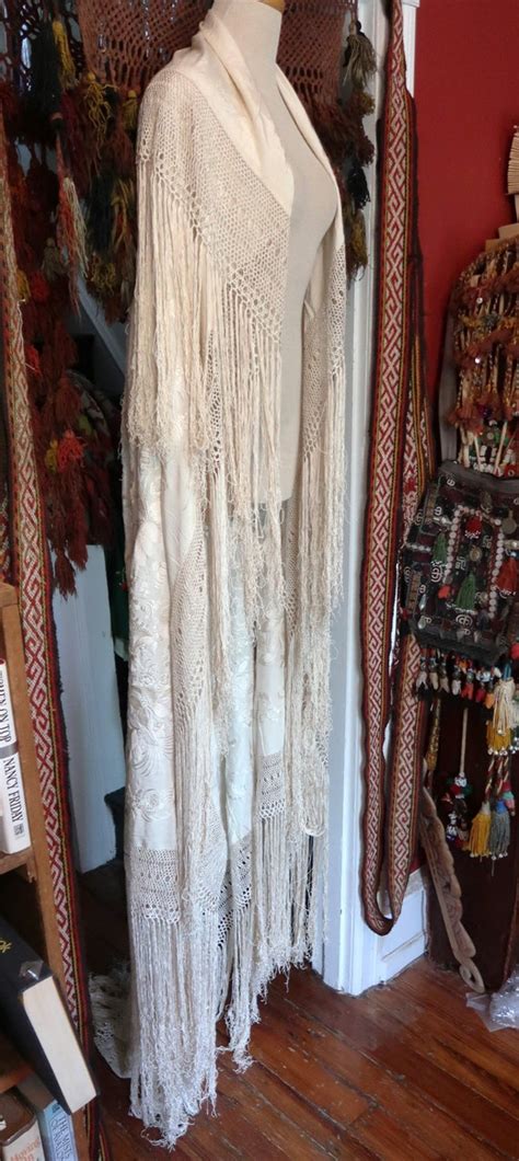 Stunning Victorian 20s Huge Ivory On Ivory Silk Embro… Gem