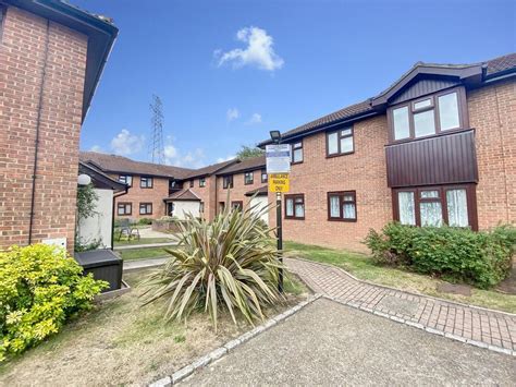 Bowes Close Sidcup Da15 2 Bed Flat For Sale £215 000