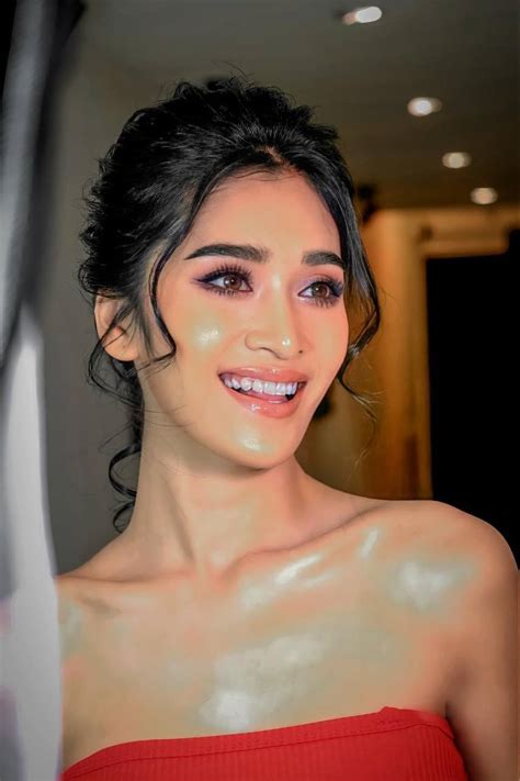 រងការរិះគន់មួយចំនួនជុំវិញរូបភាពសិចស៊ីខ្លាំង ប៉ូគីមថេង សុតធីតាបញ្ចេញសារអធ្យាស្រ័យពីទស្សនិកជន