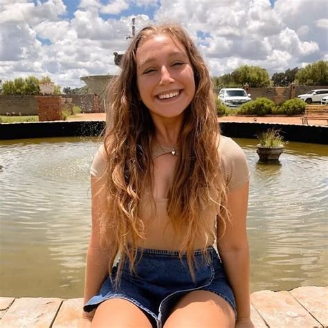 Michelle Pelzer Michelle Pelzer • Threads Say More