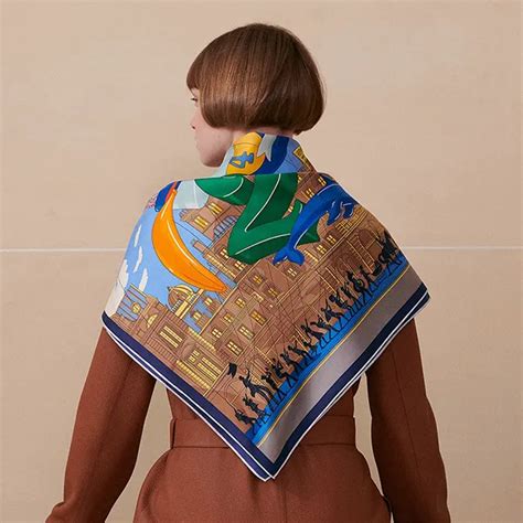 Khăn Nữ Hermès Parade Scarf 90 H004150sv01 Màu Xanh Vua Hàng Hiệu