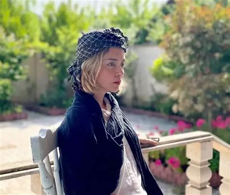 بیوگرافی مهتاب اکبری؛ رو مُخ ترین بازیگر لحظه گرگ و میش تصاویر شخصی