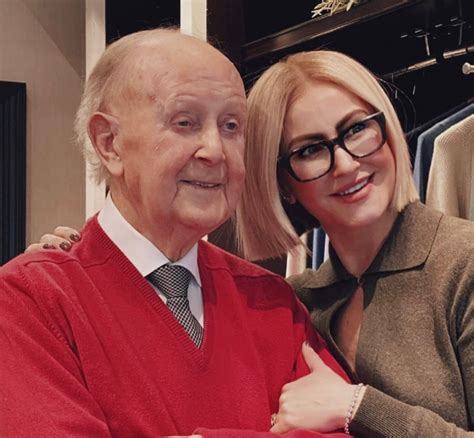 Irelands Oldest Retailer Tom Monaghan Dies Days Before 98th Birthday