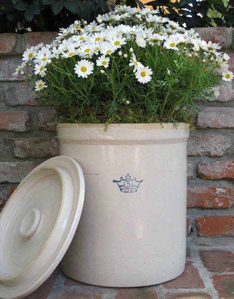 Farmhouse Friday 16 Ironstone Crocks And Pottery Knick Of Time