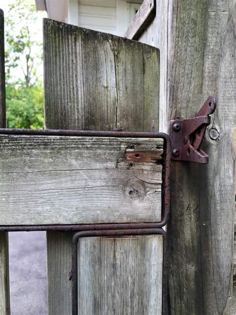 Tips For Installing A Self Locking Gate Latch The Art Of Doing Stuff