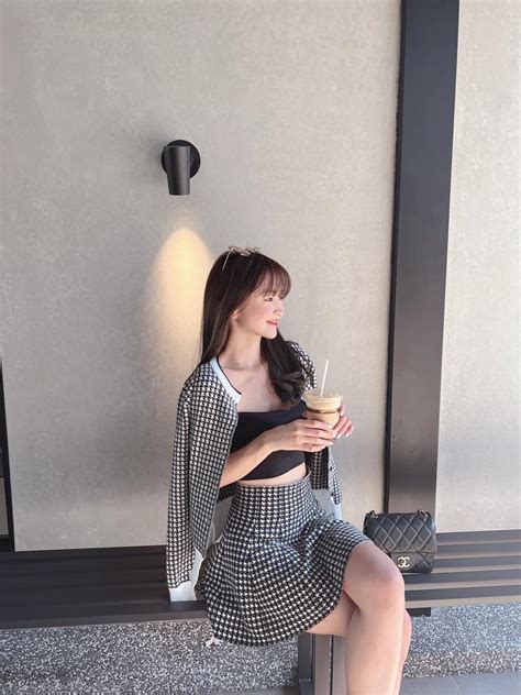 Ruby X 小鹿嚕逼 Ruby X 小鹿嚕逼 Added A New Photo — With Geoliam