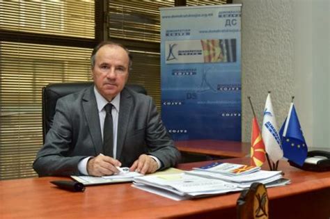 Трајанов во интервју за Рес публика Македонија е изложена на обиди за влијание на внатрешните