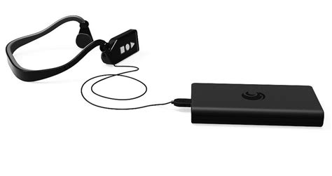 Horus Wearable Helps The Blind Navigate Remember Faces And Read Books