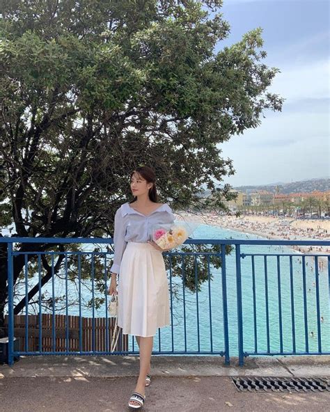 Pin Oleh Bim Vương Di Ningning Mode Gaya Berpakaian Gaya Model Pakaian