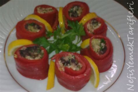 Kırmızı Biberli Sarma Nefis Yemek Tarifleri