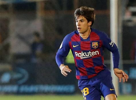 Riqui Puig Janjikan Barcelona Segera Bangkit Republika Online