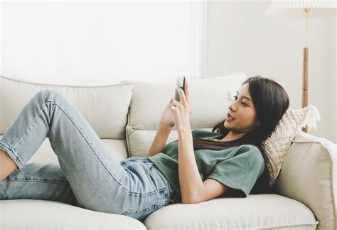 소파에서 편히 쉴 때 ‘이곳은 망가지는 중 당신의 건강가이드 헬스조선