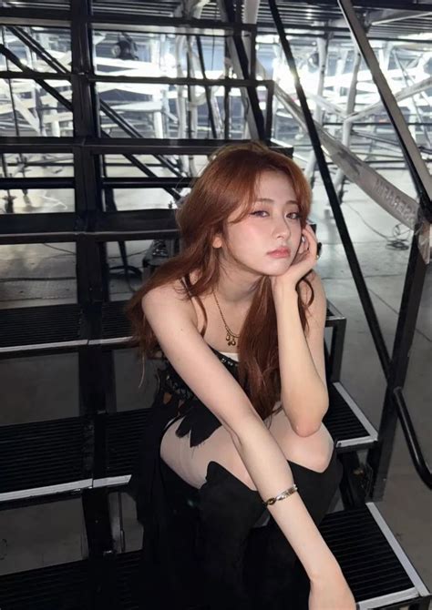 Huh Yunjin