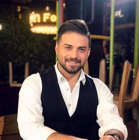 دانلود آهنگ ماه من از بابک جهانبخش طرفداری