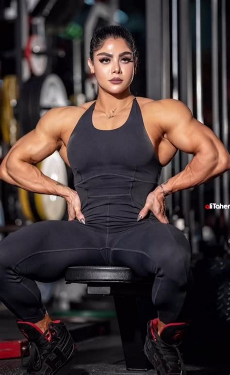 Sahar Rahmani Dolatabadi Meshkini Rmusclegirlsflexing