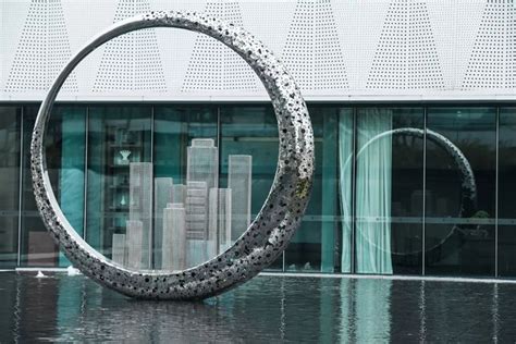 10 Modern Stainless Steel Water Feature Trends For Outdoortrevi Statue