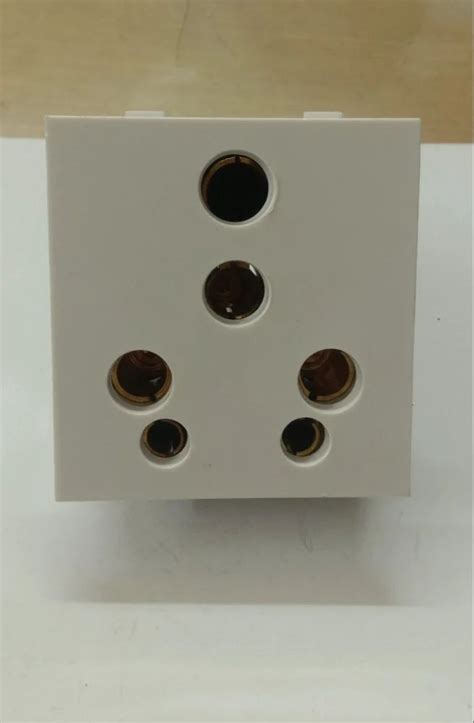 16 Amp Modular Socket Polycarbonate At ₹ 26 70 In New Delhi Id 2853377640188