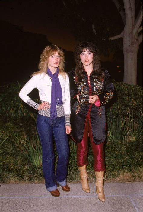 The Heart Band Sisters 33 Lovely Pics Of Ann And Nancy Wilson Together