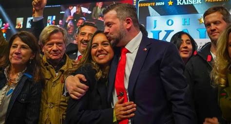 El Viaje De Ivette Avaria Esposa De Johannes Kaiser A Argentina Para Participar Del Evento