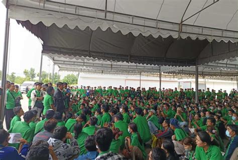 ထိုင်းနိုင်ငံရှိ စက်ရုံတစ်ရုံတွင် တရားဝင်လုပ်ကိုင်နေသည့် မြန်မာလုပ်သား