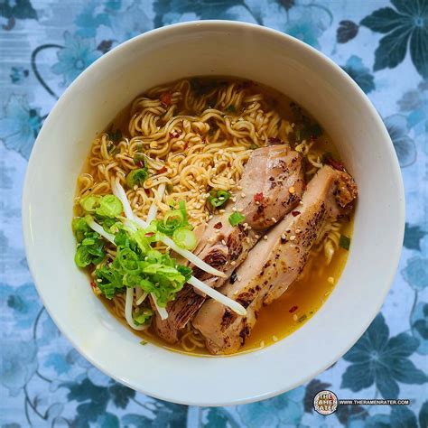 4940 Acecook Mi Lau Thai Chicken Vietnam