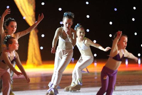 Champion Skaters Put On Ice Performance The Courier