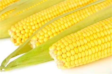 Premium Photo Crude Corns Isolated On White