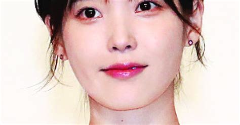 아이유 데뷔 16주년 맞아 2억2500만원 기부