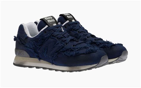 없어서 못산다는 뉴발란스 X 미우미우 콜라보 574 꾸르