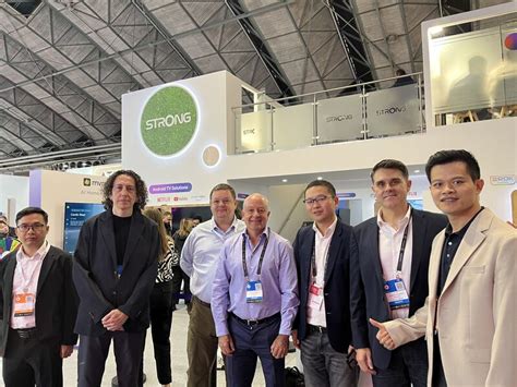 Equipo Directivo De Izzi Telecom De Mexico Con Skyworth En Ibc De