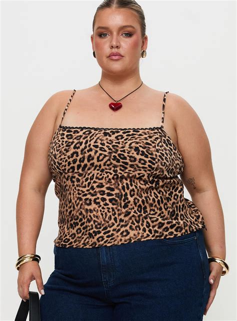 Jaquelyn Top Leopard Curve Princess Polly