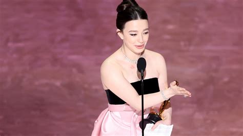 Read Mikey Madisons Best Actress Oscars Speech