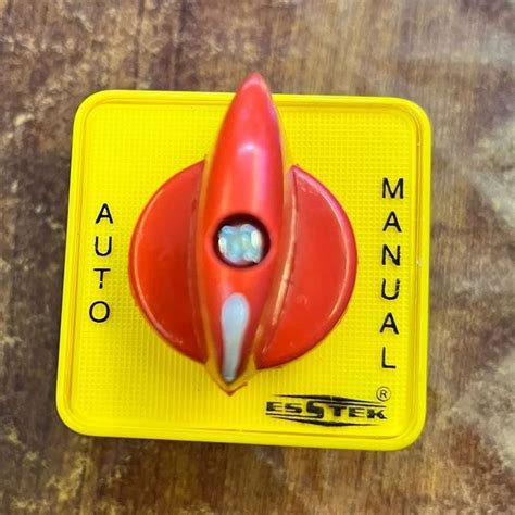 Auto Manual Selector Switch At 190 Unit Boisar ID 2851826339930