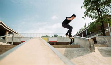 How To Skateboard On Bumpy Roads 3 Important Tips