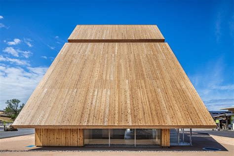 Kengo Kuma Designs A Dramatically Vaulted Cafe To Evoke Japans Sloping Tottori Sand Dunes