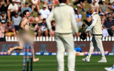 Security Struggles To Catch Naked Mayhem At New Zealand Australia Test Clash