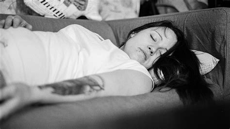 Arti Mimpi Tumbuh Bulu Pesan Tersembunyi Untuk Masa Depan