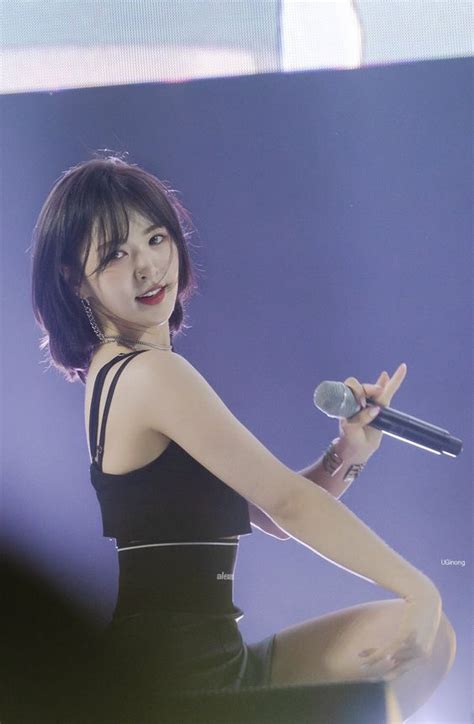 10 Times Red Velvet S Wendy Stunned Fans With Her Beauty In The Sexiest Stage Outfits Koreaboo