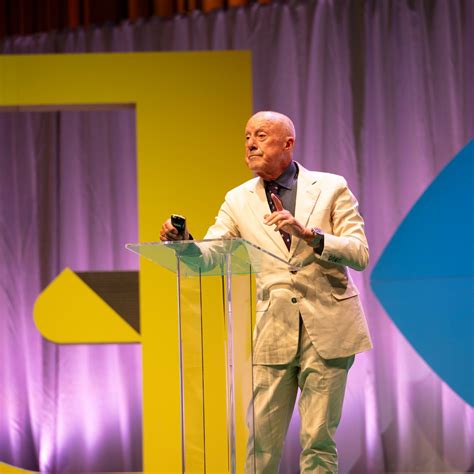 Norman Foster Creates Angular Foster Retreat In Marthas Vineyard