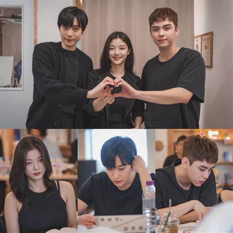 [공식] 잔혹한 김유정 온다 친애하는 X 파격 설정과 함께 11월 공개