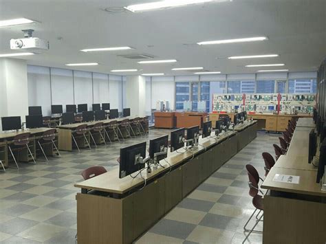 교육시설 경남정보대학교 컴퓨터학과