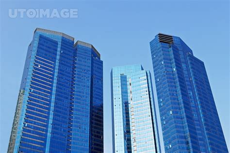 파란 유리 블록으로 마감된 건물 유토이미지 상세페이지 베이직샵 사진 20805231